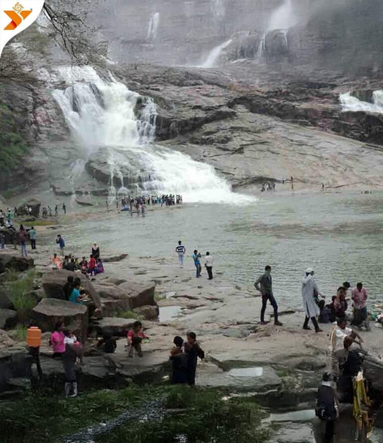 Places to Visit in Mantralayam | Temples, Waterfalls & Travel Guide